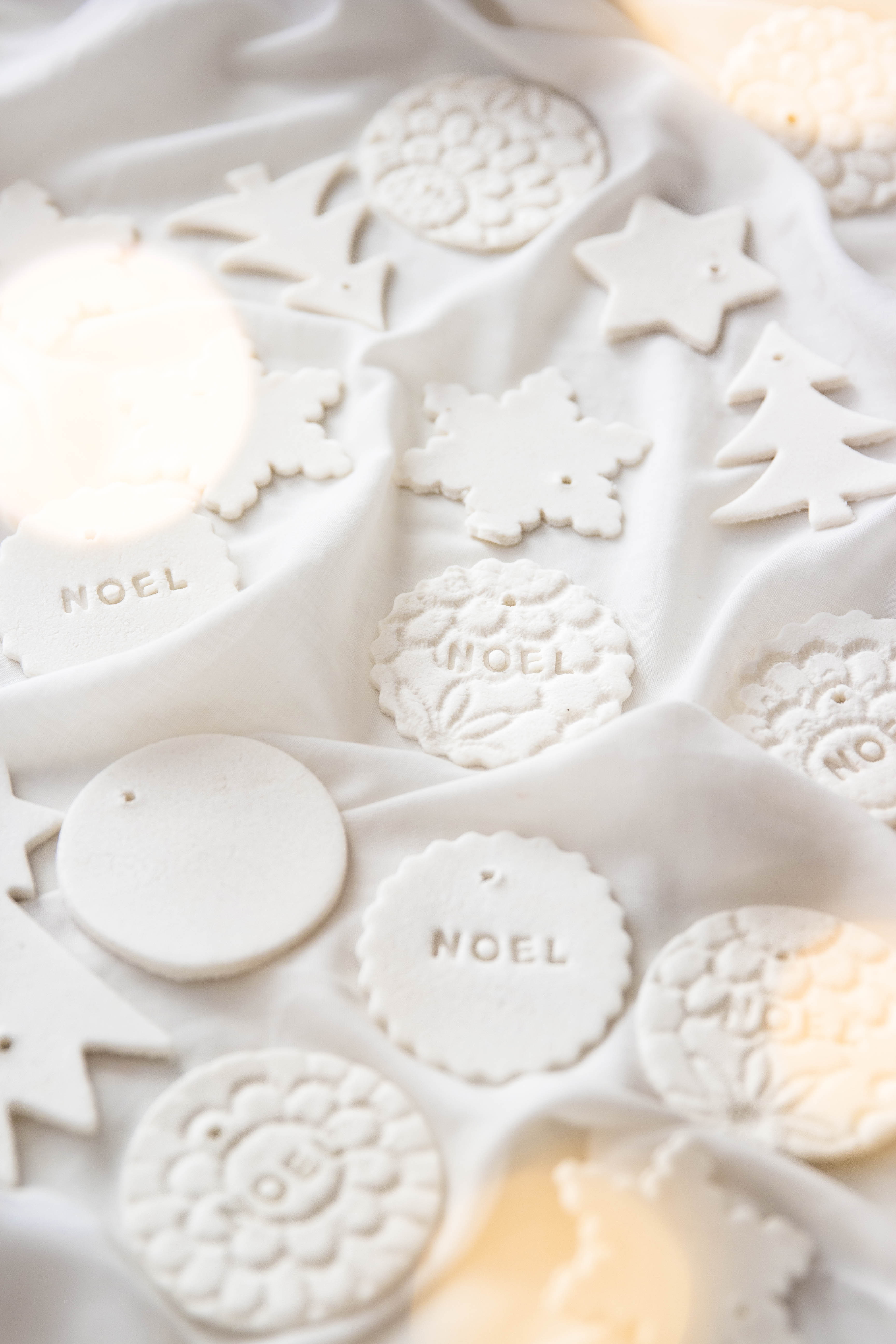 Comment réaliser des décorations en plâtre alimentaire (pâte ...